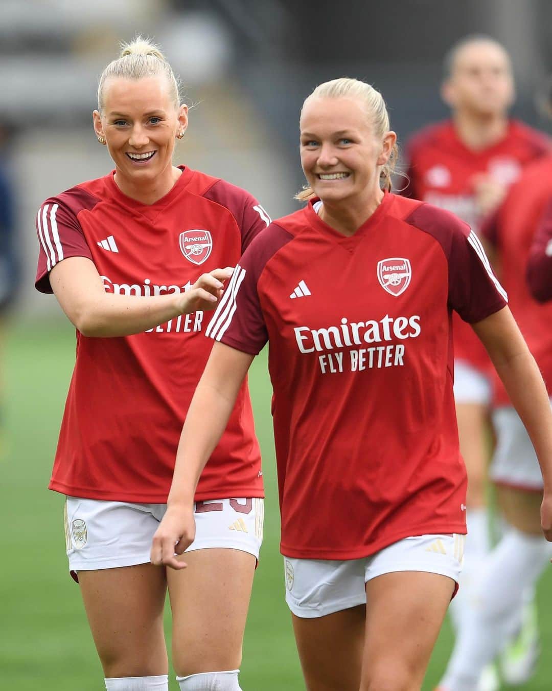 Arsenal Ladiesさんのインスタグラム写真 - (Arsenal LadiesInstagram)「Ready to kick ...