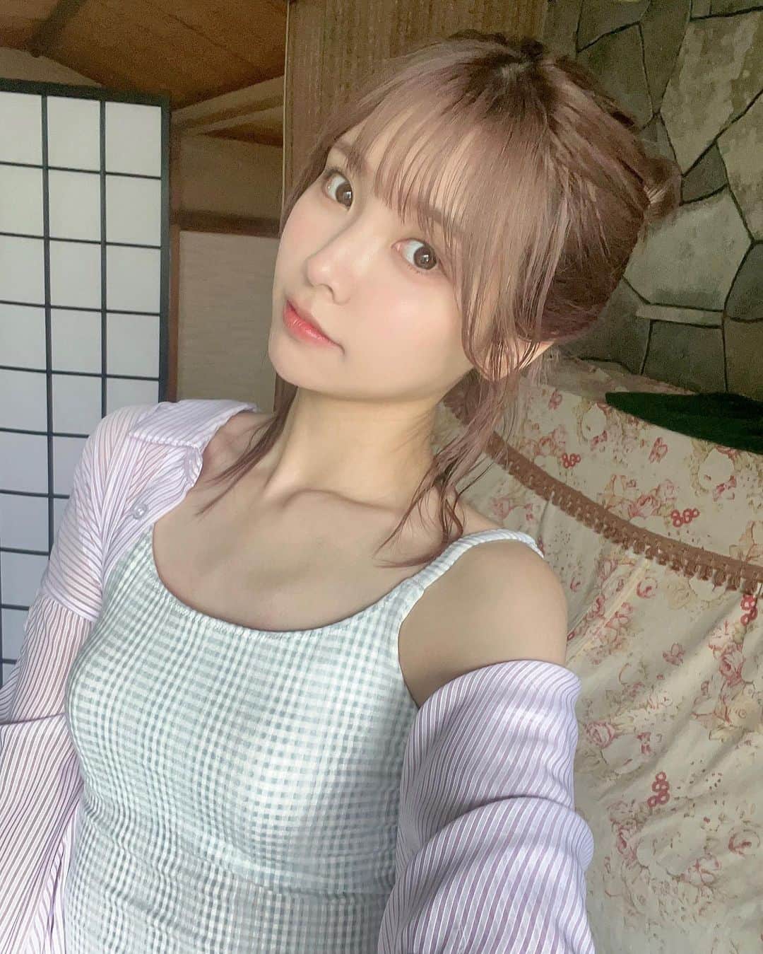 Liyuu（リーユウ）さんのインスタグラム写真 - (Liyuu（リーユウ）Instagram)「なつ味🫧 blt graph.vol.93にてグラビア&インタビューが掲載されてます！」9月7 ...