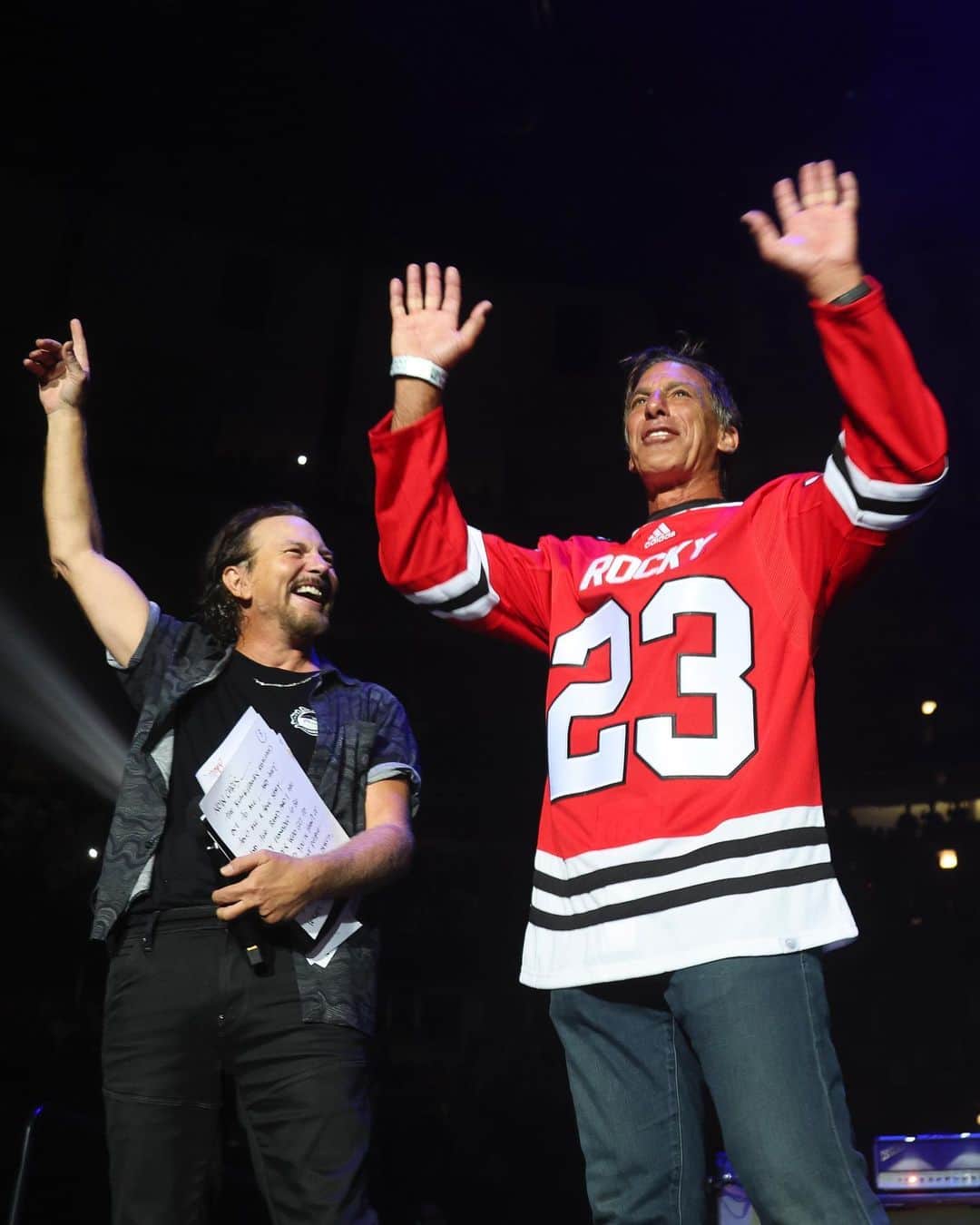 パール・ジャムさんのインスタグラム写真 - (パール・ジャムInstagram)「A Blackhawks Legend and ...