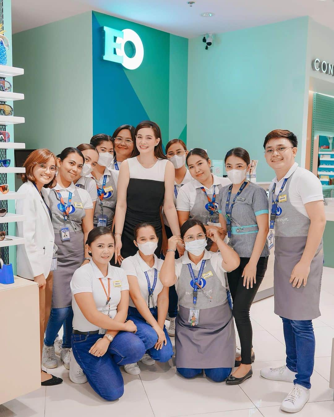 ベア・アロンゾさんのインスタグラム写真 - (ベア・アロンゾInstagram)「That time when I went to visit the EO store in UP town ...