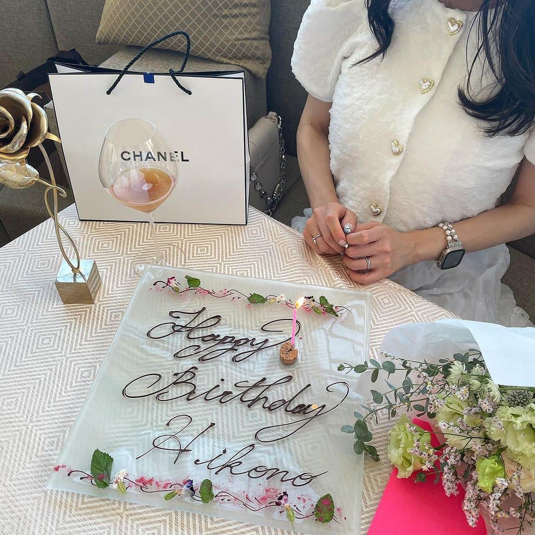 ひこ乃さんのインスタグラム写真 - (ひこ乃Instagram)「🎂 もう今年も9月で誕生日月🥺 早いなあ🧸 @salonetokyo の ...