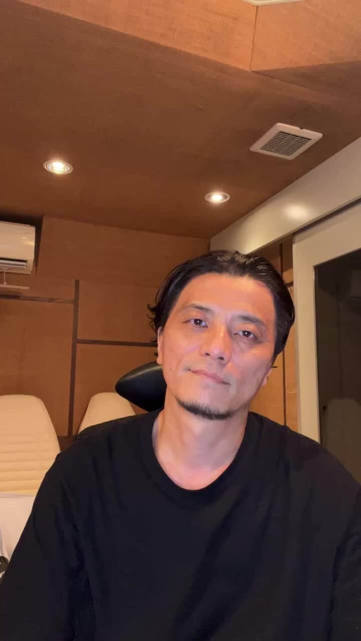 KREVAさんのインスタグラム動画 - (KREVAInstagram)「2023年9月08日、クレバの日記念ライブ配信」9月8日 21時32分 - kreva_drk_dj908