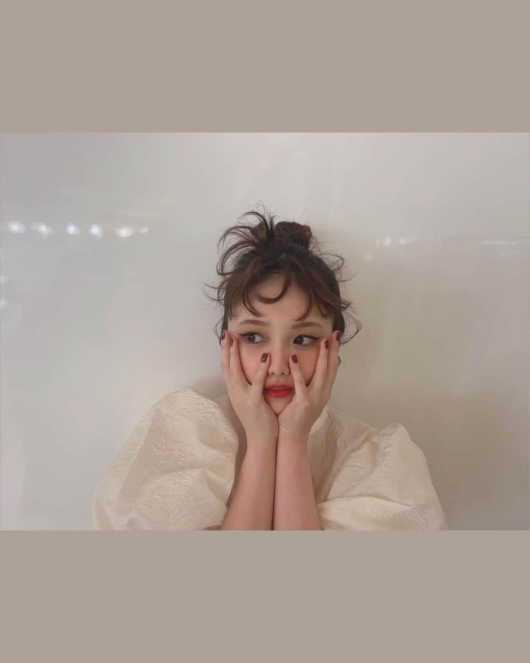 与田祐希さんのインスタグラム写真 - (与田祐希Instagram)「MAQUIA10月号発売中💄 オスシ着て行った🍣」9月9日 1時36分 - yodayuuki_oimo