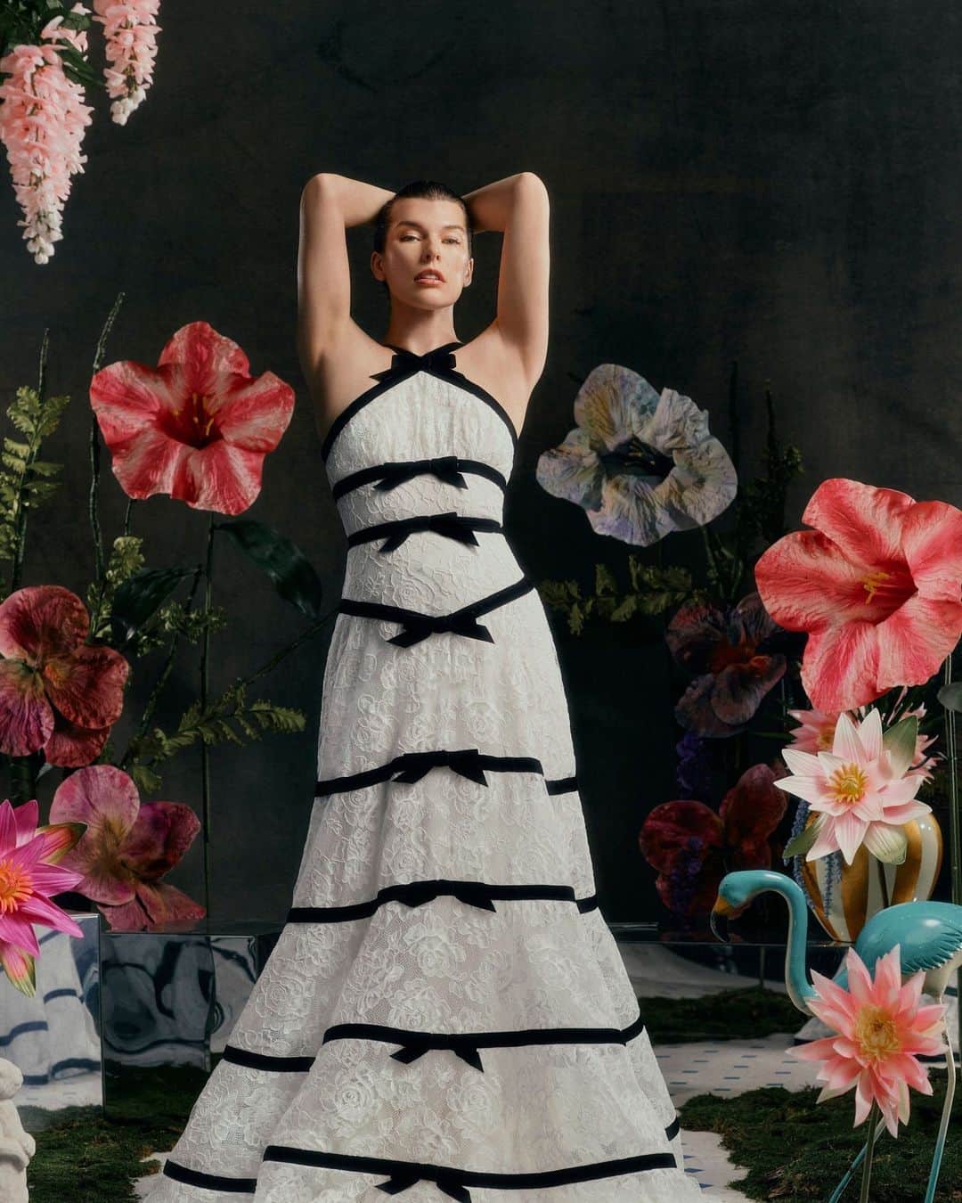 Vogue Runwayさんのインスタグラム写真 - (Vogue RunwayInstagram)「Kate and Laura ...