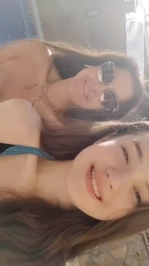 アイリーン・オルベラさんのインスタグラム動画 - (アイリーン・オルベラInstagram)「Aprovechando las últimas tardes de piscina ⛅️😎⛅️ ...