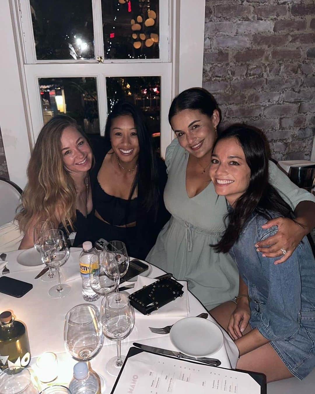 アリゼ・リムさんのインスタグラム写真 - (アリゼ・リムInstagram)「NYC bound🗽 And my dream reunion ...