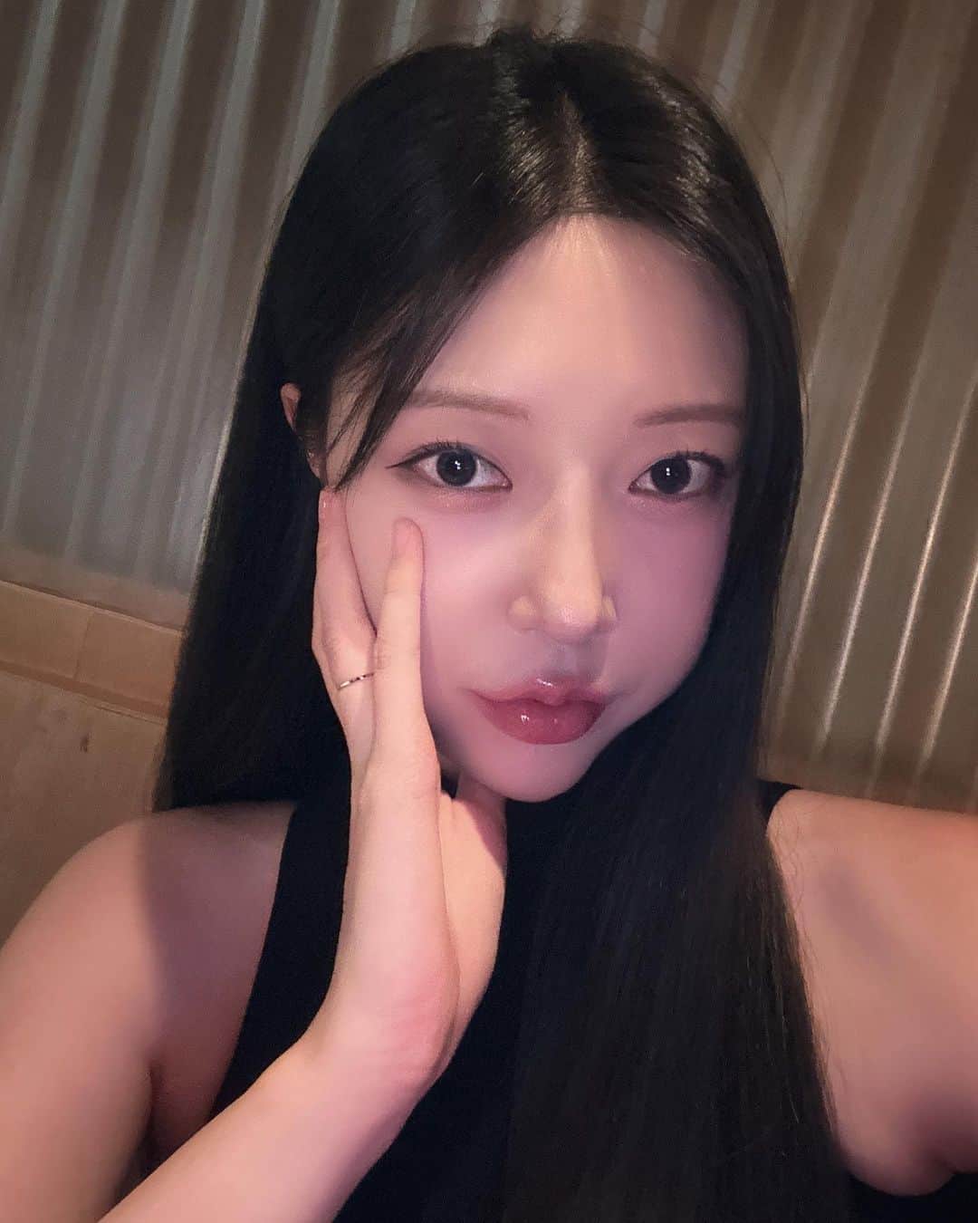 Choi Somiさんのインスタグラム写真 - (Choi SomiInstagram)「⠀⠀⠀⠀ #글랜더 #glander 술미 🤦🏻‍♀️🤷🏻‍♀️」8月19日 21時55分 - cxxsomi