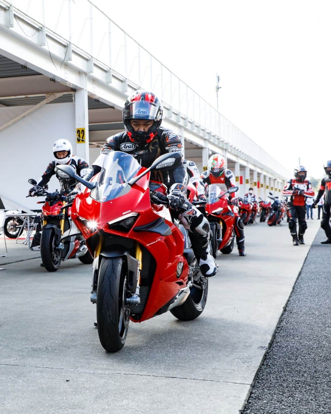 Ducati Japanさんのインスタグラム写真 - (Ducati JapanInstagram)「ライディング・スキルの向上と同時に、走る ...