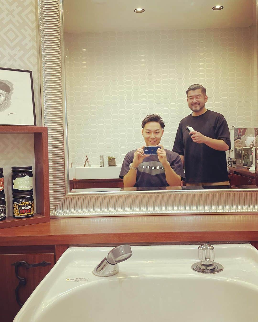 高畠佳介さんのインスタグラム写真 - (高畠佳介Instagram)「人生初Barber。 岡山で最強のBarber屋さんに出会いました。 完全個室。 みなさんもぜひ！！！ @the ...