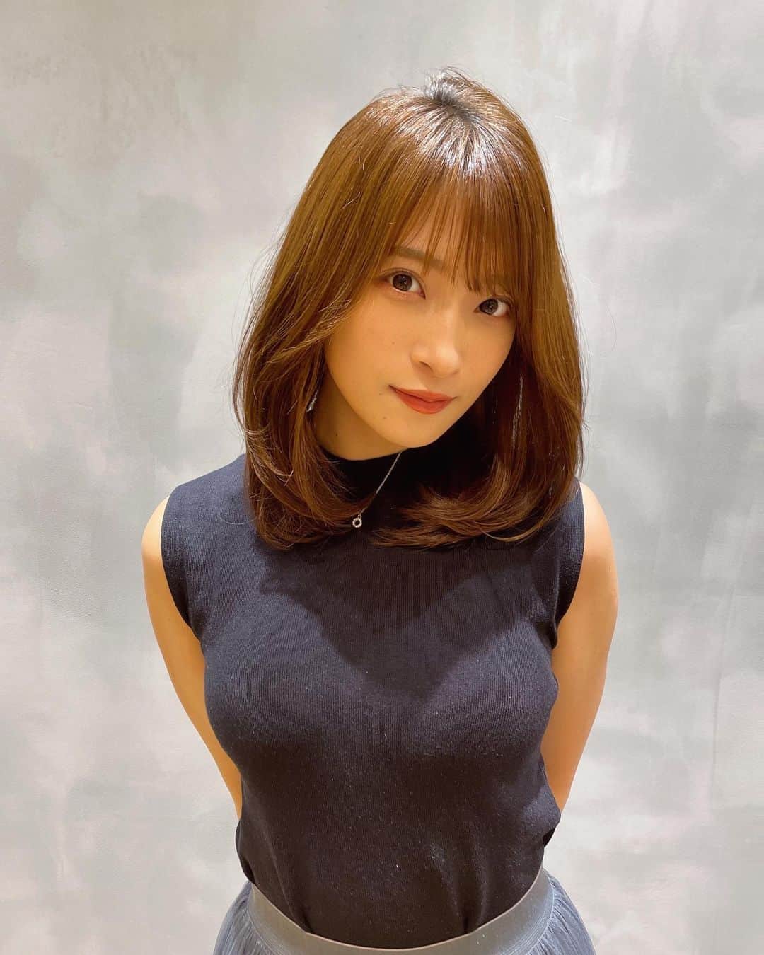 二瓶有加さんのインスタグラム写真 二瓶有加instagram 「 ちょいイメチェン！ 久々のミディアムヘア👩‍🦰 ︎