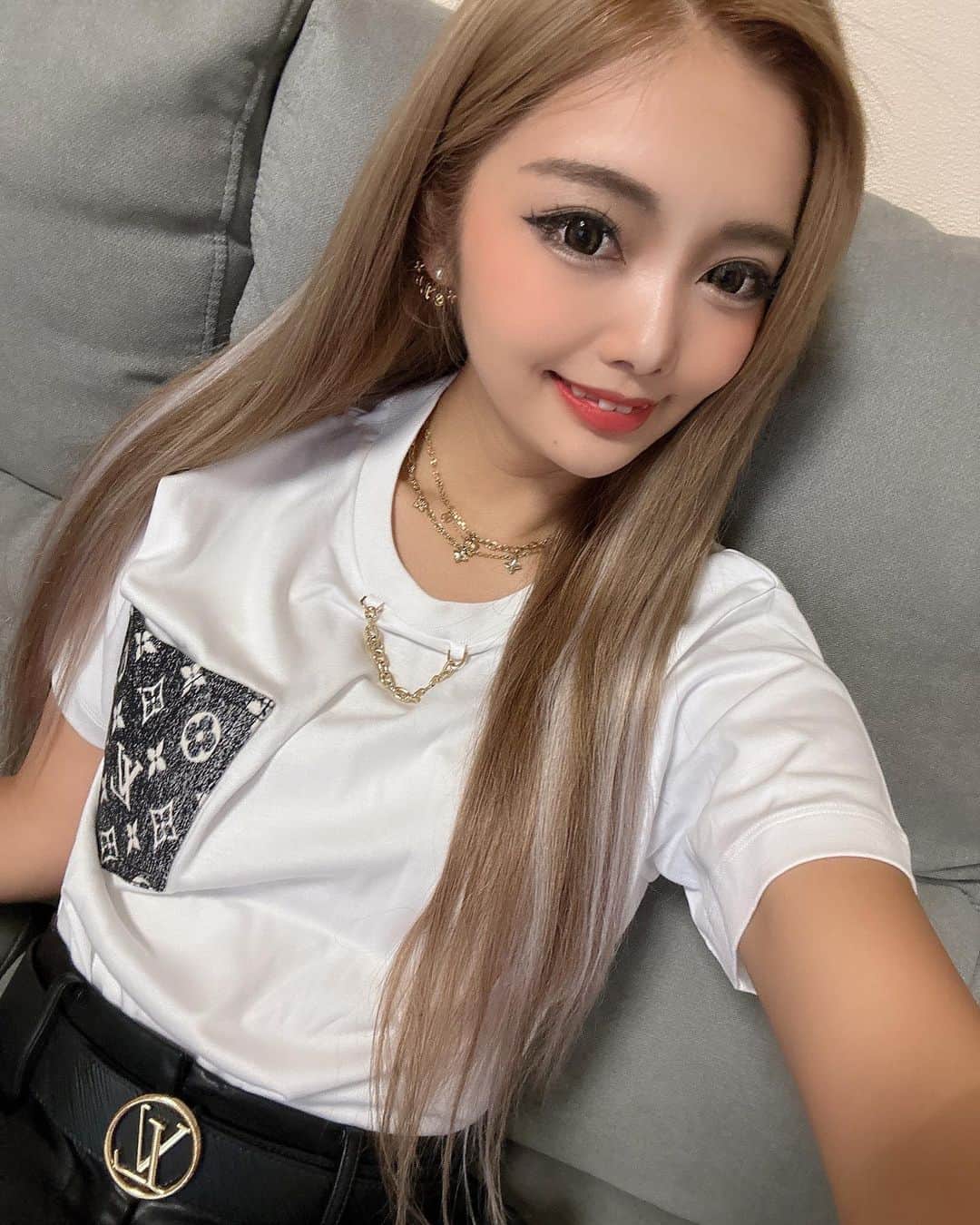ゆうさんのインスタグラム写真 ゆうinstagram「 おはよ ️ 今日は久々に朝から仕事で3部まで🥹 シフトの出し方変わってなんか色々ミスってる😅 まってるよー ️ 」8月24日