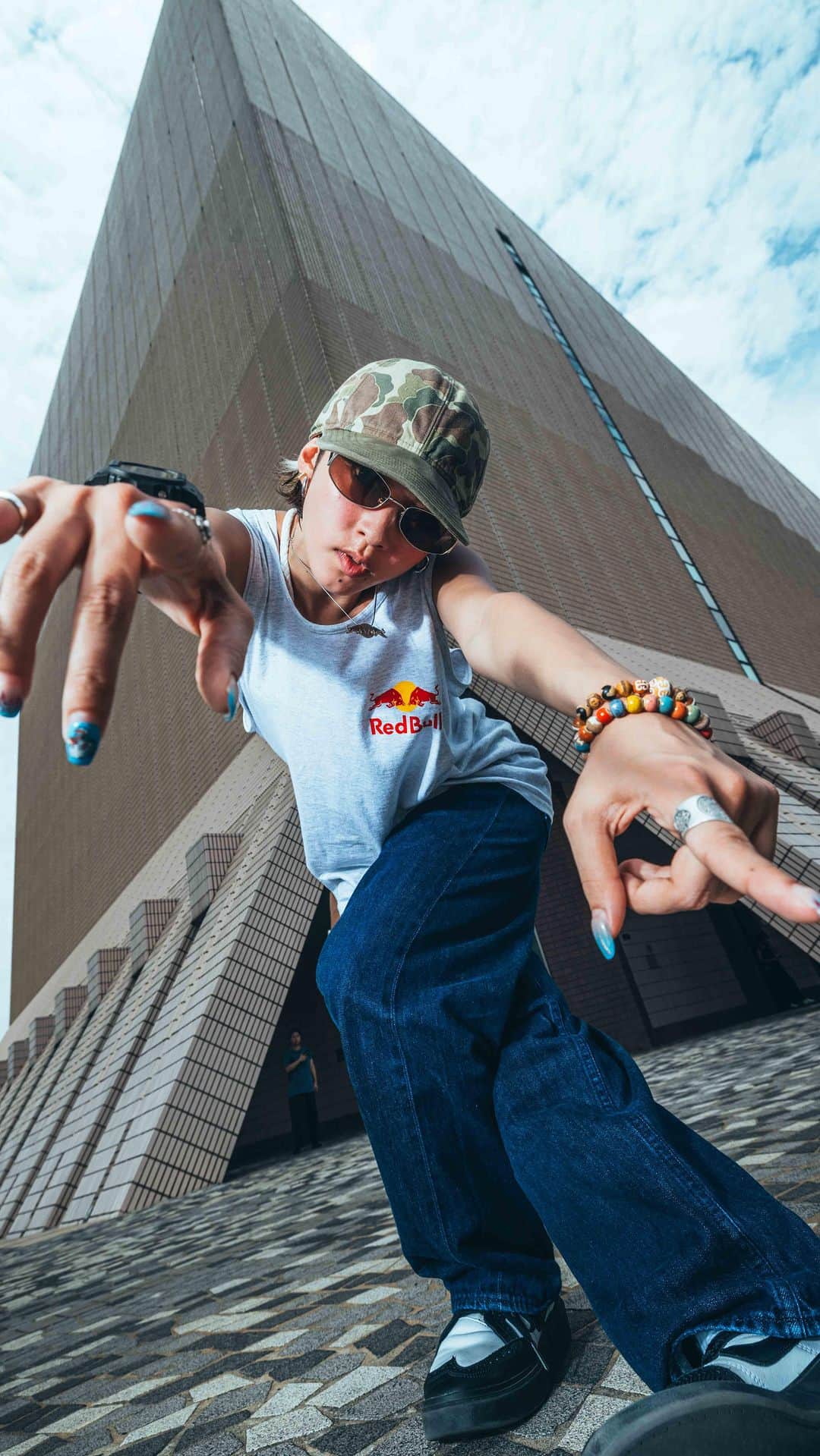 KYOKAさんのインスタグラム動画 - (KYOKAInstagram)「Red Bull dancer KYOKA @kyoka_rb ...