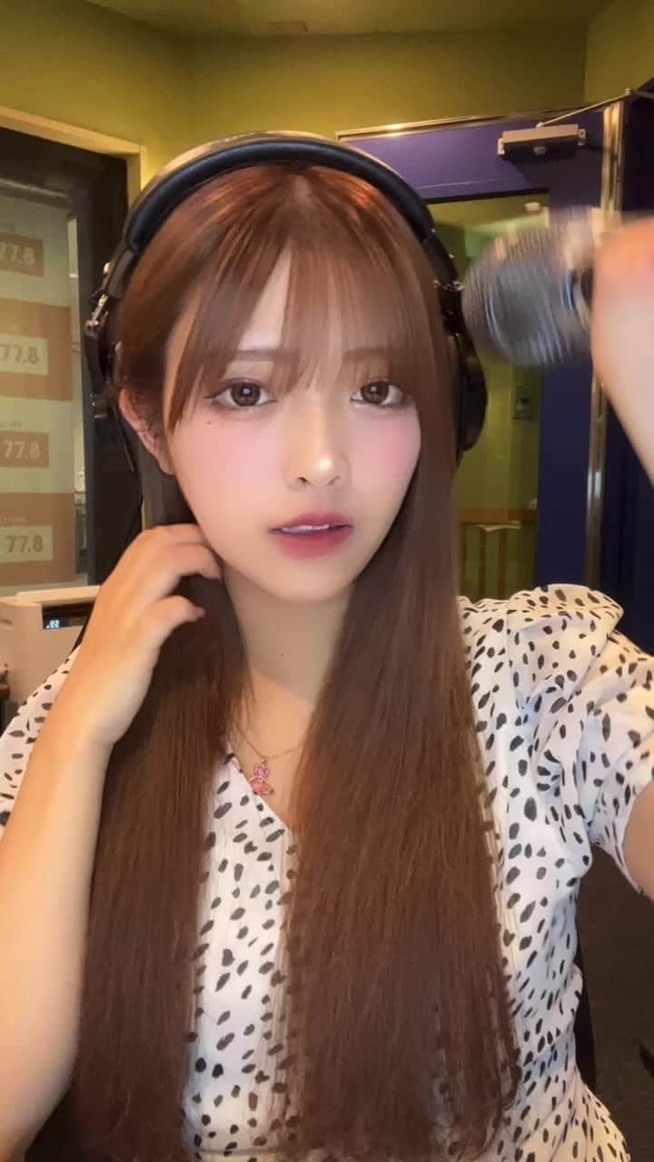 MaRuRi（まるりとりゅうが）さんのインスタグラム動画 - (MaRuRi（まるりとりゅうが）Instagram)「ラジオ生放送中🩵🩵🍑」8 ...