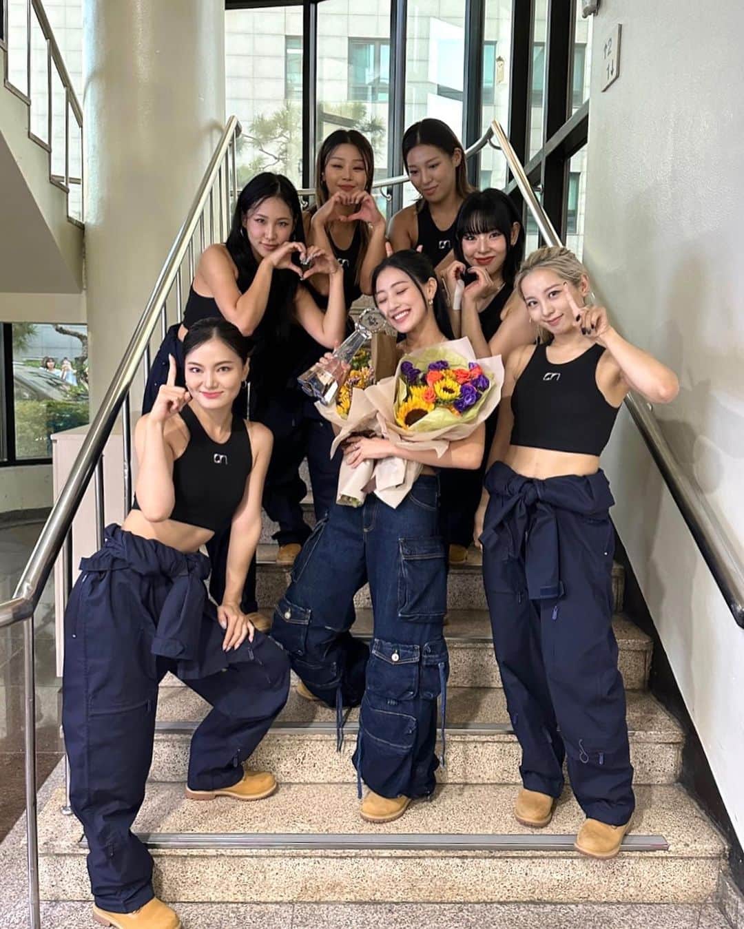 TWICEさんのインスタグラム写真 - (TWICEInstagram)「 ️‍🔥 #KillinMeGood 1위 ️‍🔥 원스 여러분의 ...