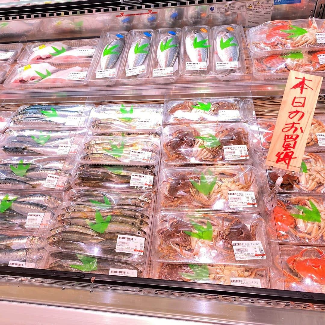 LATOV_ラトブ さんのインスタグラム写真 - (LATOV_ラトブ Instagram)「#ラトブ 1階 #デリシャスパーク 新鮮な食品が揃ってます!🍖🐡🍏 青果では、みずみずしい #豊水 ...