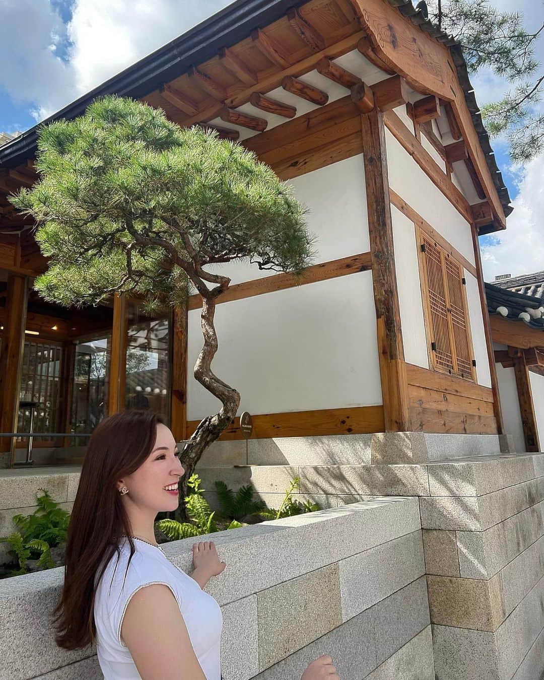 ウーデンジェニファー里沙さんのインスタグラム写真 - (ウーデンジェニファー里沙Instagram)「* お休みに韓国に来ています ️🤍 まず ...