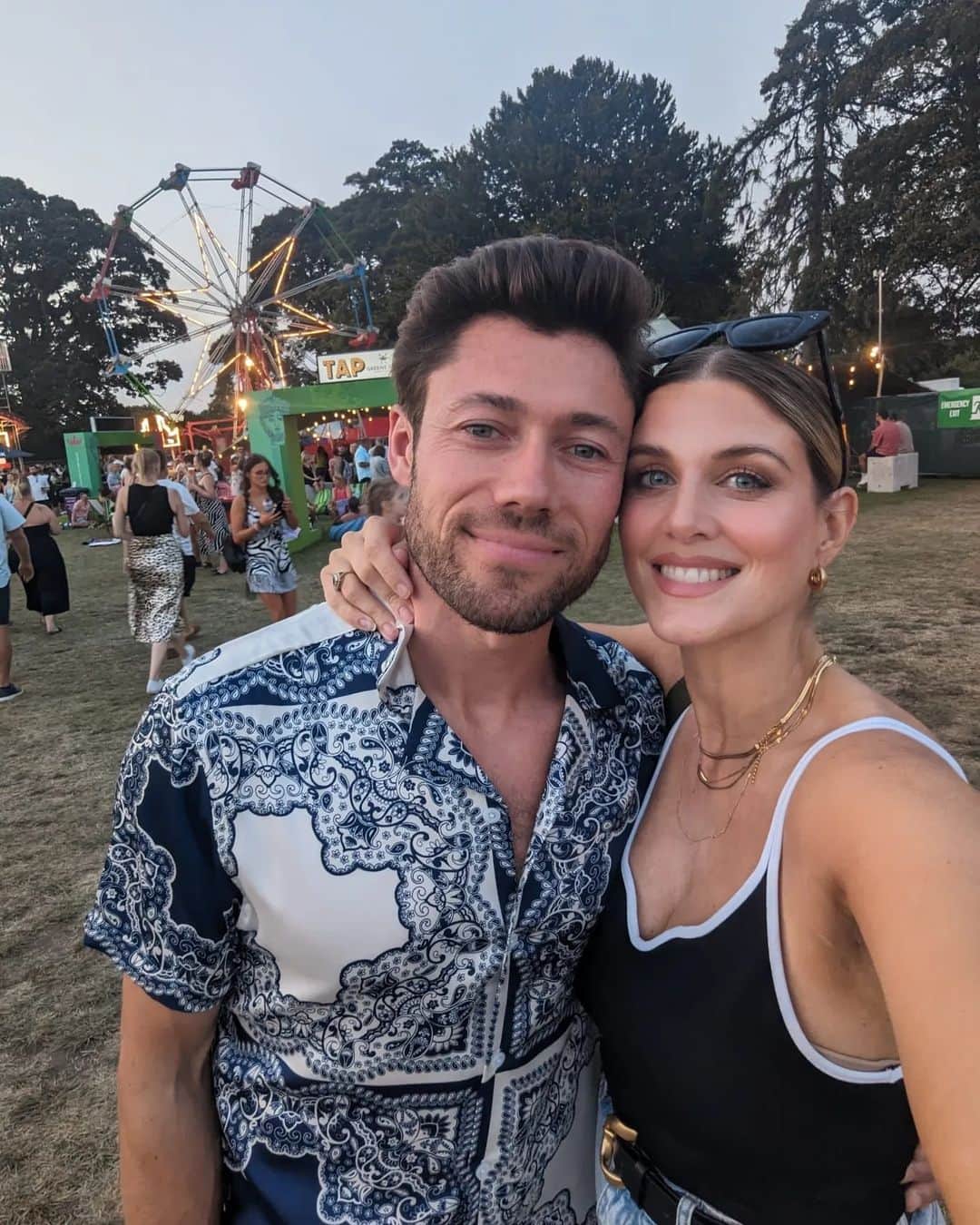 Ashley Jamesさんのインスタグラム写真 - (Ashley JamesInstagram)「Our first date night. ️ There's a period of ...