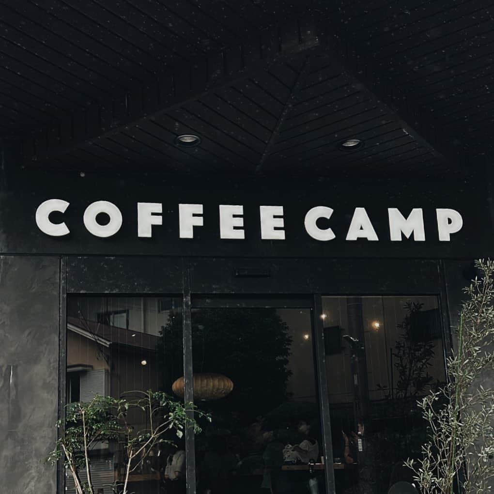 ukapiさんのインスタグラム写真 - (ukapiInstagram)「⠀ ⠀ せっかくなので、 1箇所くらいはcafeに行きたくて☕️ ⠀ とっても素敵な空間で 居心地もすっごく良くて ...