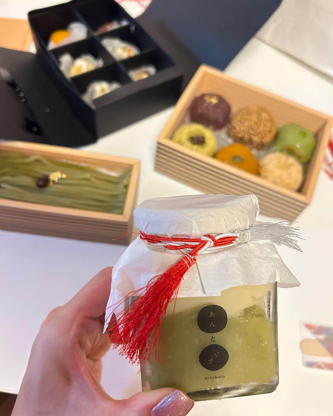 DJ MIYAさんのインスタグラム写真 - (DJ MIYAInstagram)「やっほ♡こないだ東京に帰る前に大阪・梅田の新阪急ホテル一階にあるテイクアウト専門店の和菓子屋さん『あんところ ...