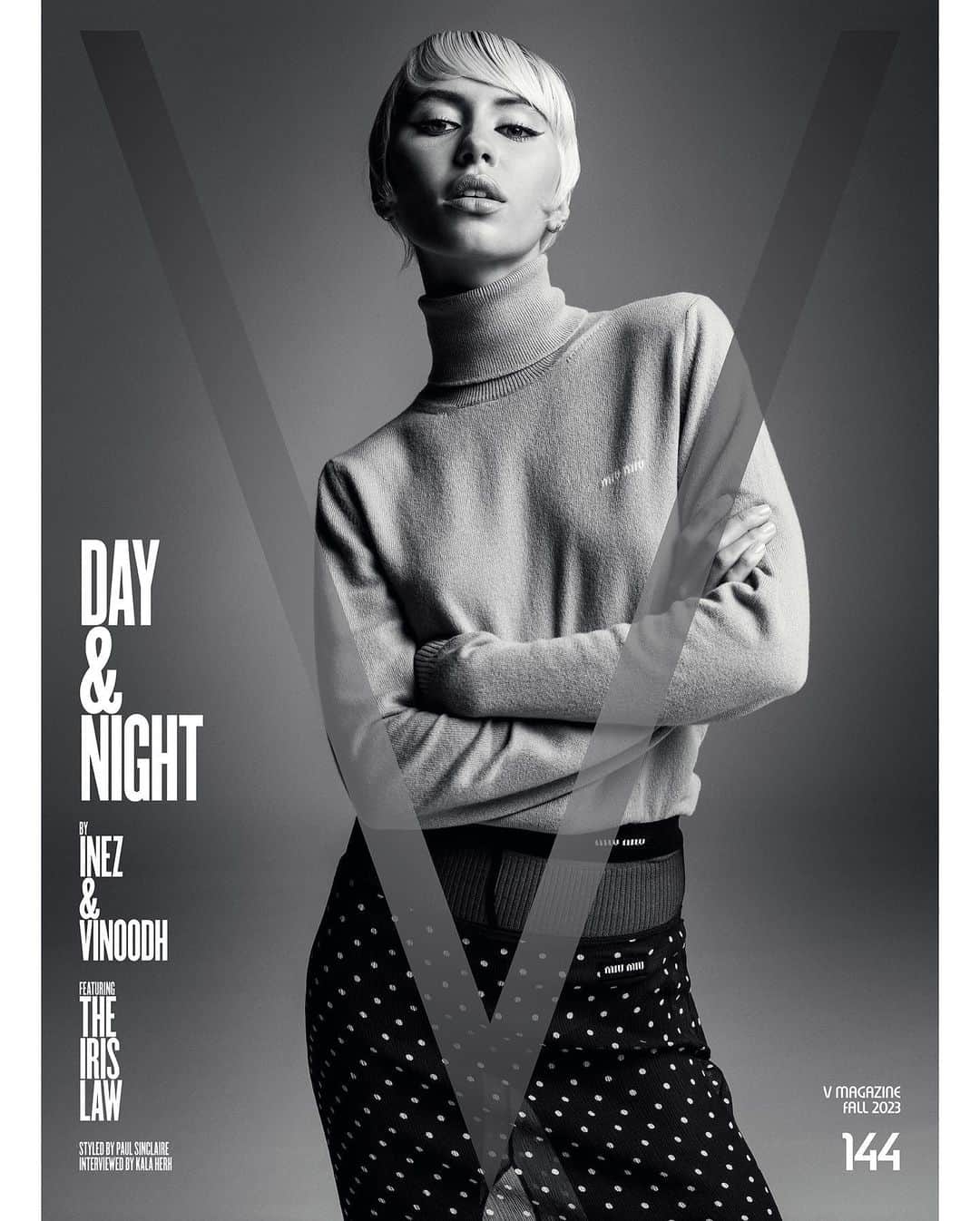 V Magazineさんのインスタグラム写真 - (V MagazineInstagram)「STRIKE A POSE—IT’S INEZ ...