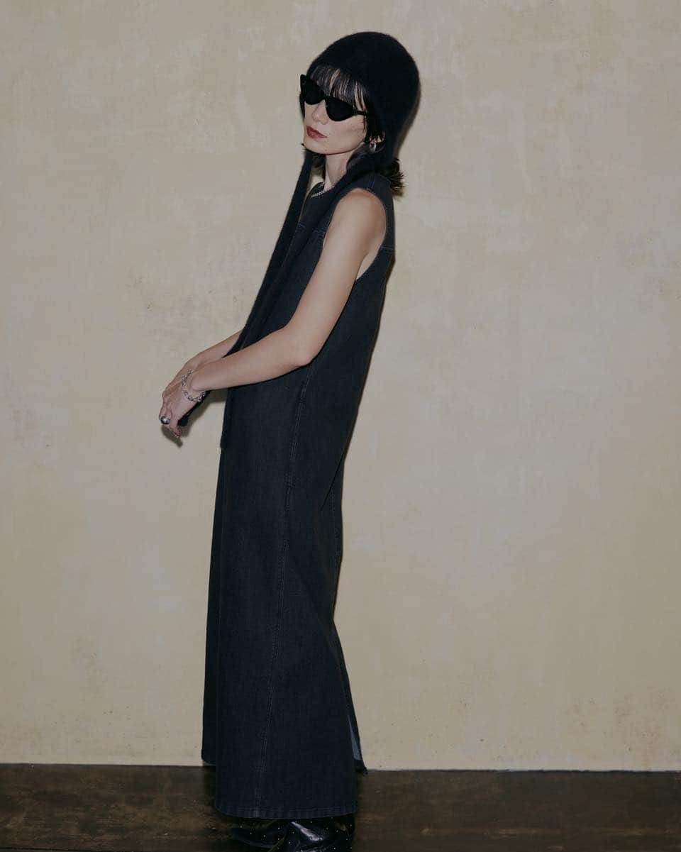 Ameri vintageさんのインスタグラム写真 - (Ameri vintageInstagram)「VEST SET DENIM DRESS (col.IVO / BLK) ー8.29 ...