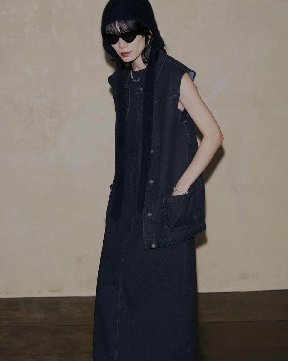 Ameri vintageさんのインスタグラム写真 - (Ameri vintageInstagram)「VEST SET DENIM DRESS (col.IVO / BLK) ー8.29 ...