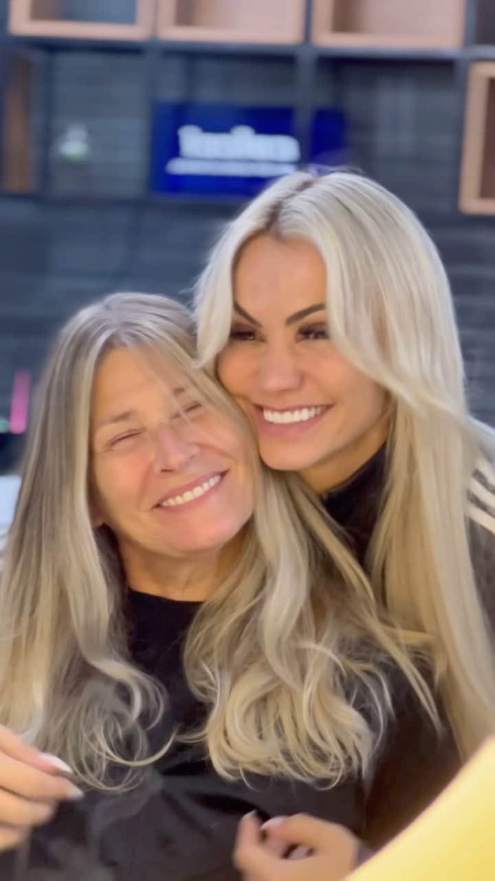 Vivi Winklerさんのインスタグラム動画 - (Vivi WinklerInstagram)「E esse sorrisão mãe ...