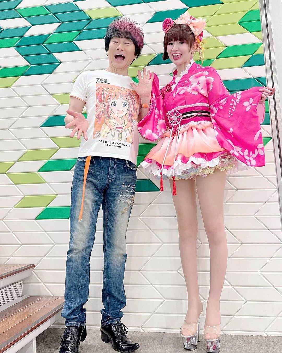 さゆりさんのインスタグラム写真 - (さゆりInstagram)「いつもの階段シリーズです〜🤗💕 #皆様〜💖残暑ざんしょ🤣お体大丈夫ですかぁ ...