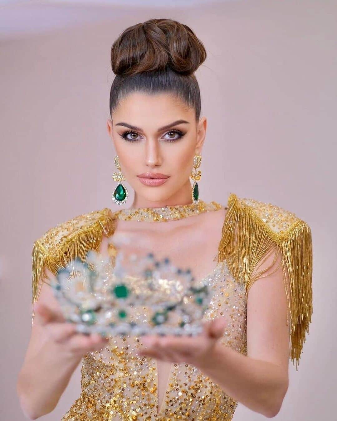 ミス・グランド・ジャパンさんのインスタグラム写真 - (ミス・グランド・ジャパンInstagram)「Who is the next one ...