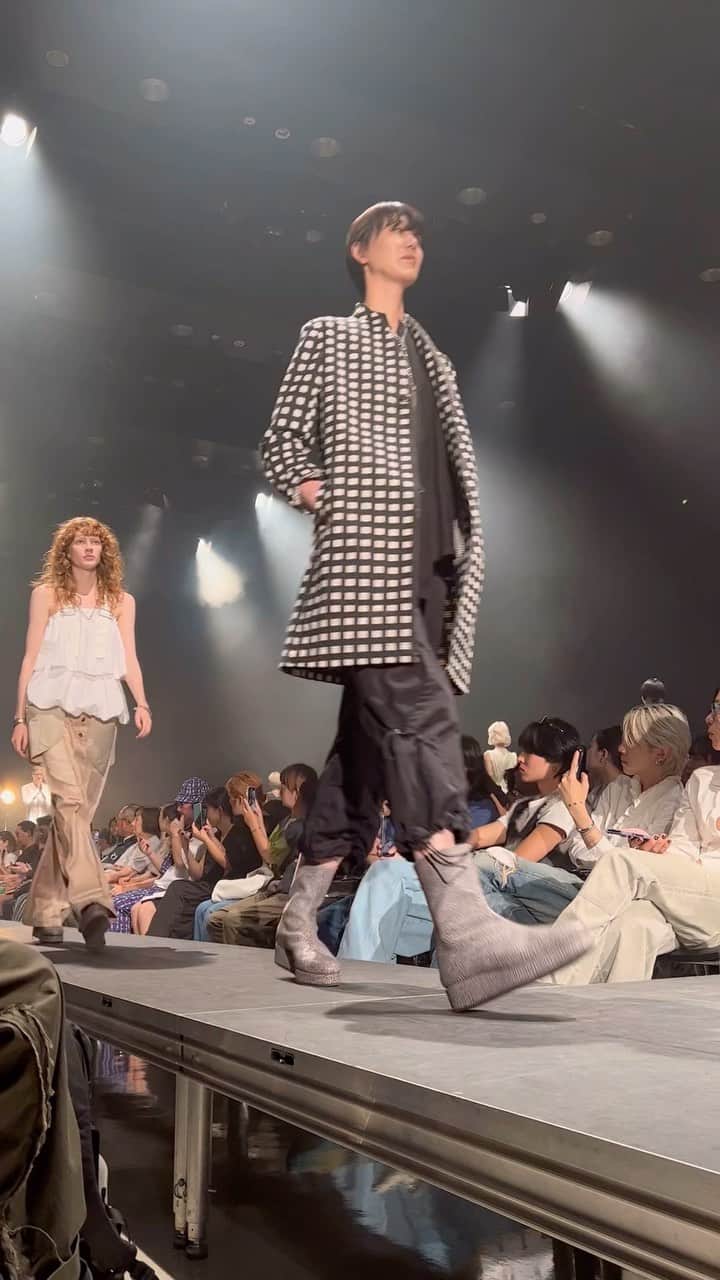 WWDジャパンさんのインスタグラム動画 - (WWDジャパンInstagram)「【#WWDJAPAN東コレ取材】「ヴィルドホワイレン（WILDFRÄULEIN）は、NY以来6年ぶりの ...