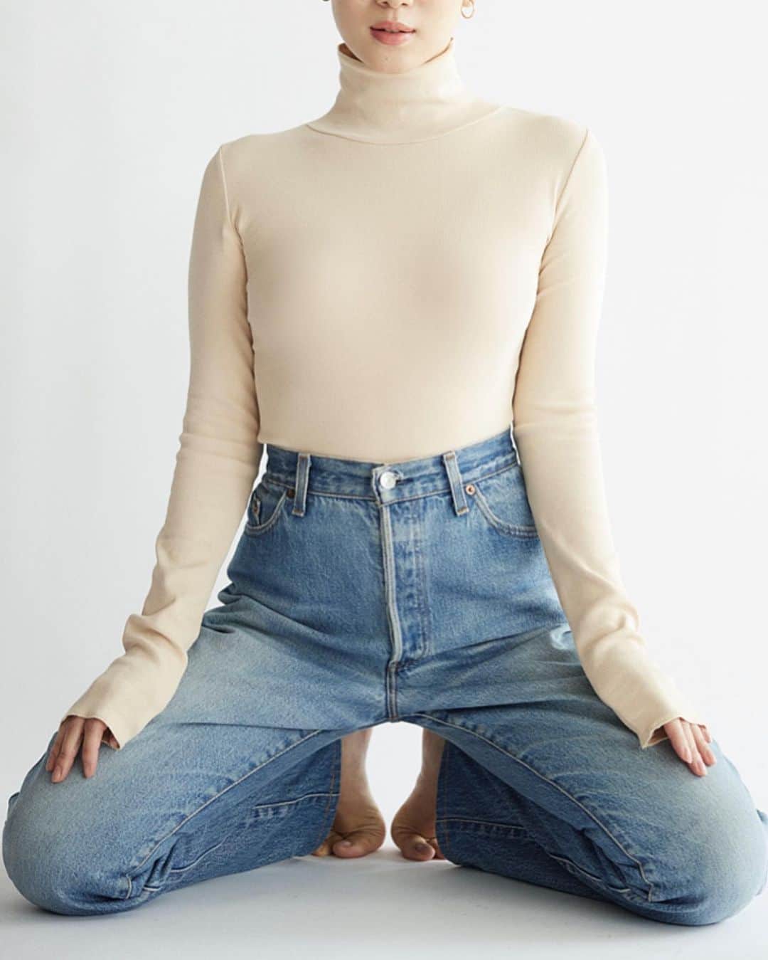 nami_kanemotoさんのインスタグラム写真 - (nami_kanemotoInstagram)「vintage denim 🖤 ・Turtle RIB Bodysuit 墨 sumi ...