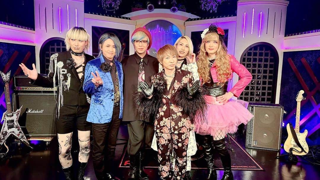 IZAMさんのインスタグラム写真 - (IZAMInstagram)「今日は楽しかった☺️ Psycho le Cémuの皆が、Music Champで生放送している音楽＆トークバラエティ番組 ...