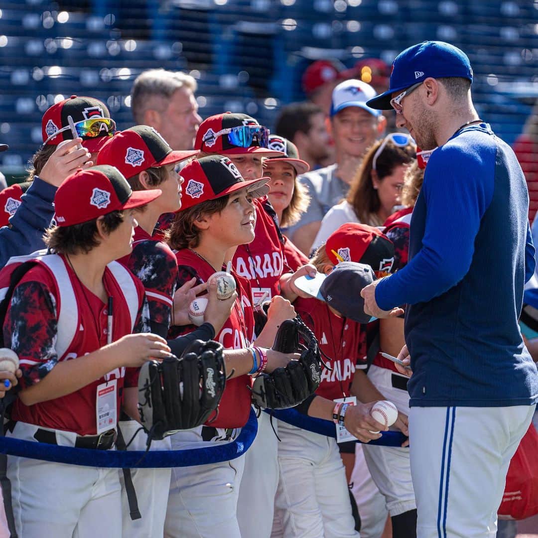 トロント・ブルージェイズさんのインスタグラム写真 - (トロント・ブルージェイズInstagram)「From North Regina to The Show! Give a warm ...