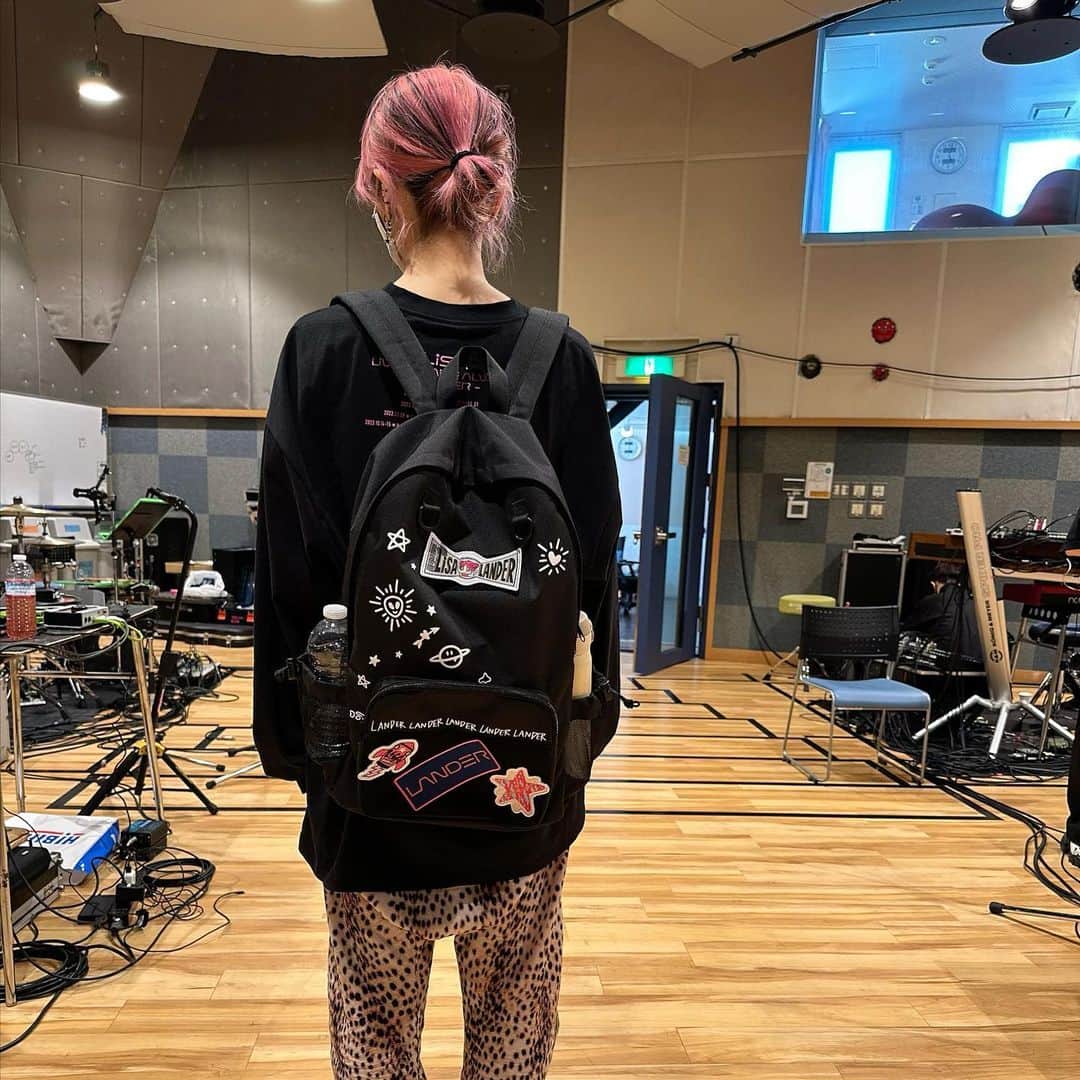 LiSAさんのインスタグラム写真 - (LiSAInstagram)「🚀「LiVE is Smile Always～LANDER～」グッズの ...