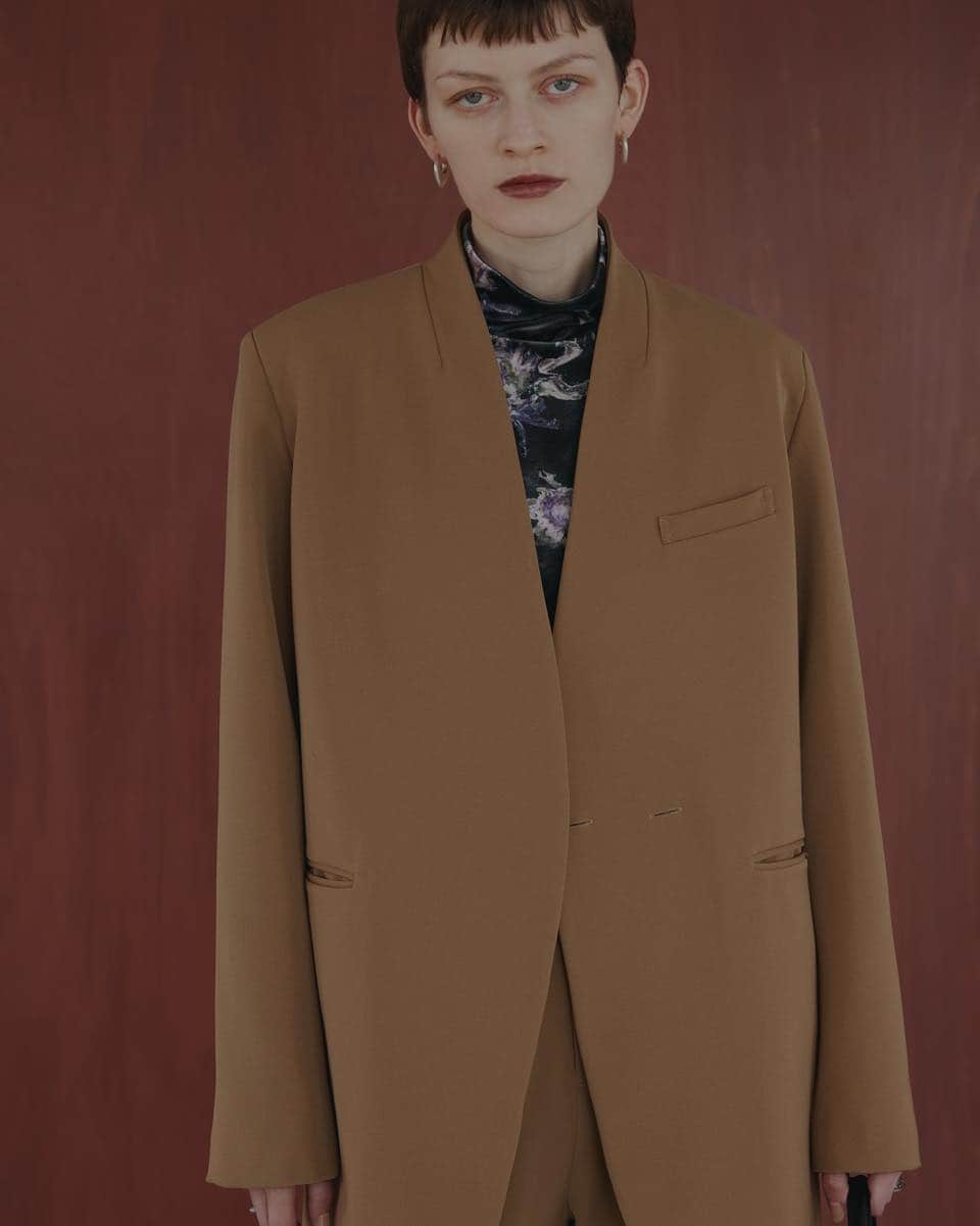 Ameri vintageさんのインスタグラム写真 - (Ameri vintageInstagram)「DRY FLOWER VELOUR TOP (col.BLK / BEG / GRY ...