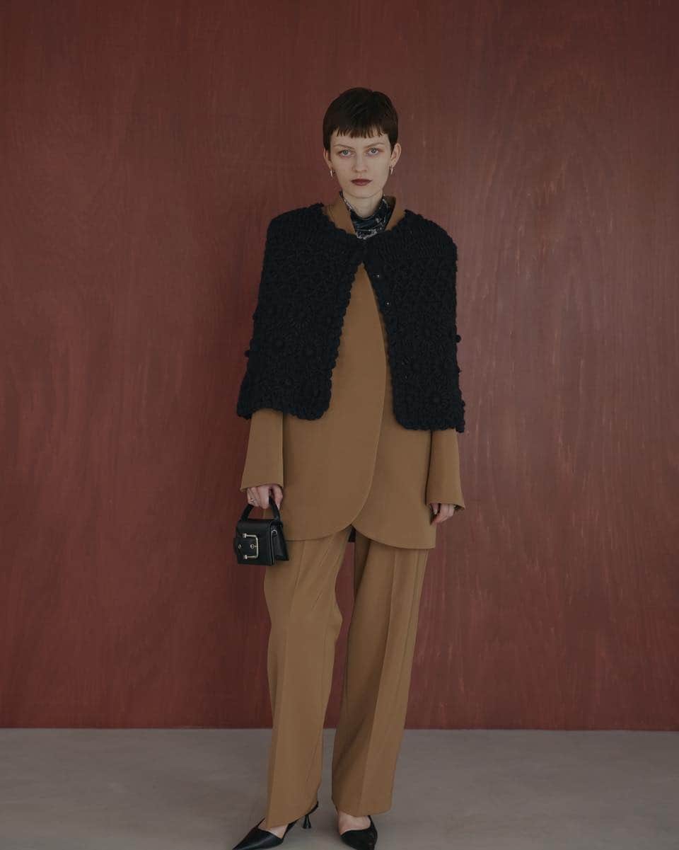 Ameri vintageさんのインスタグラム写真 - (Ameri vintageInstagram)「DRY FLOWER VELOUR TOP (col.BLK / BEG / GRY ...