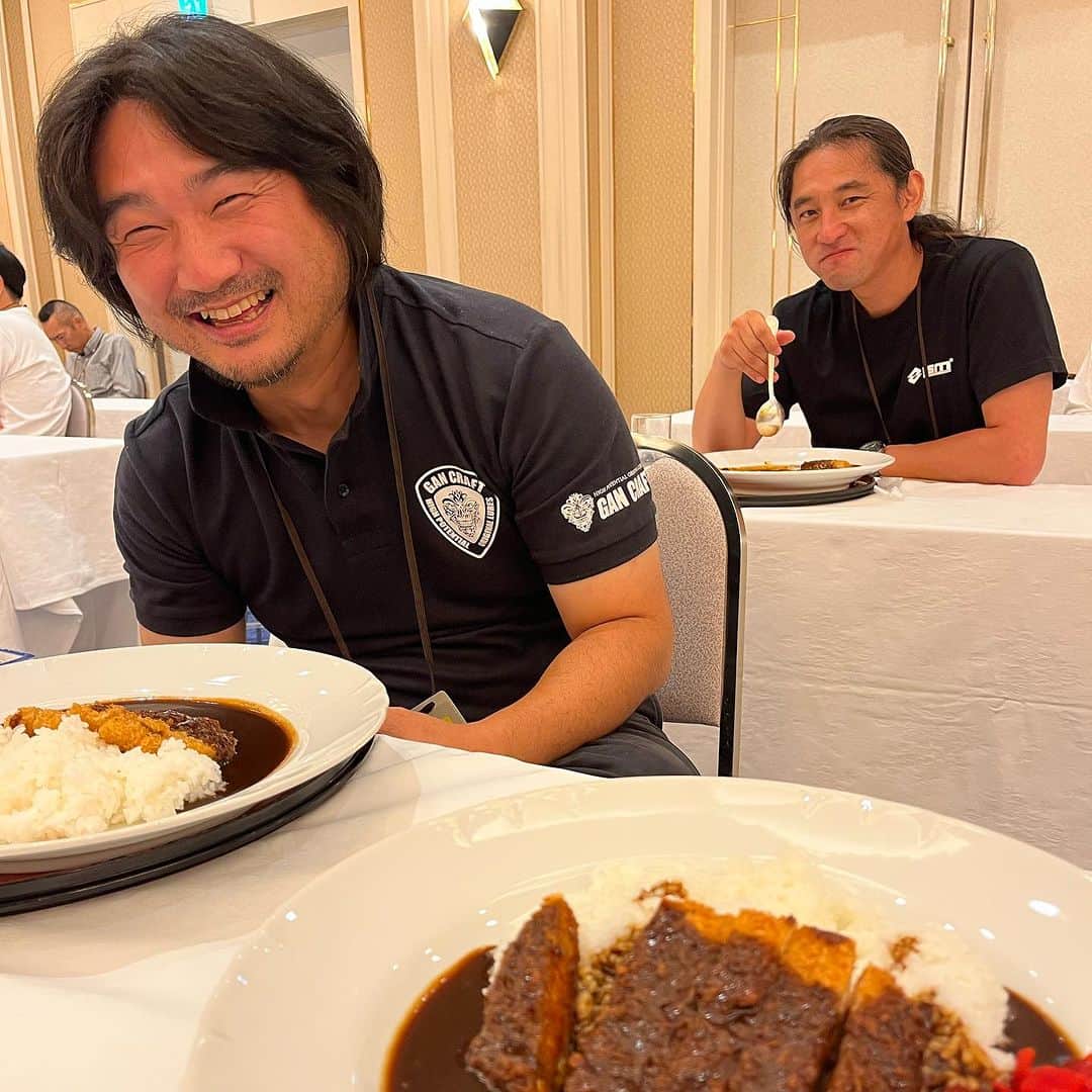 伊豫部健さんのインスタグラム写真 - (伊豫部健Instagram)「スワイプ→ ただいまー^ ^ ZPIの加藤さんにお誘いされ、今日は人生で初めて谷山商事さんの売り出しに行ってきました♬ ...