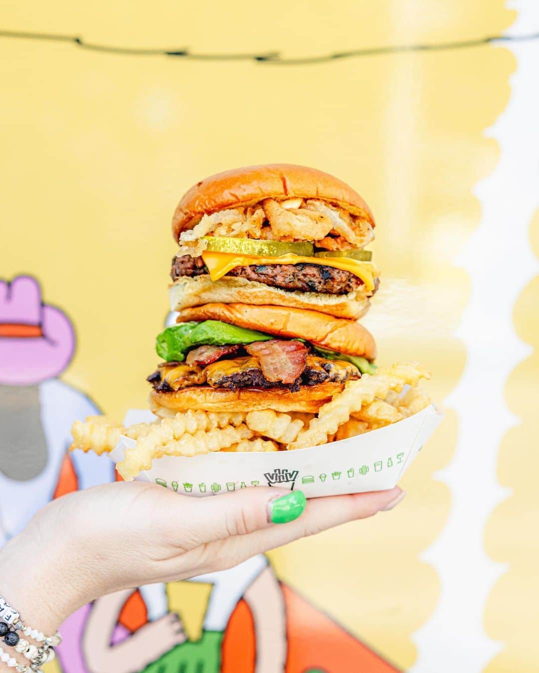 SHAKE SHACKさんのインスタグラム写真 - (SHAKE SHACKInstagram)「Shack Summer 2023 was ...