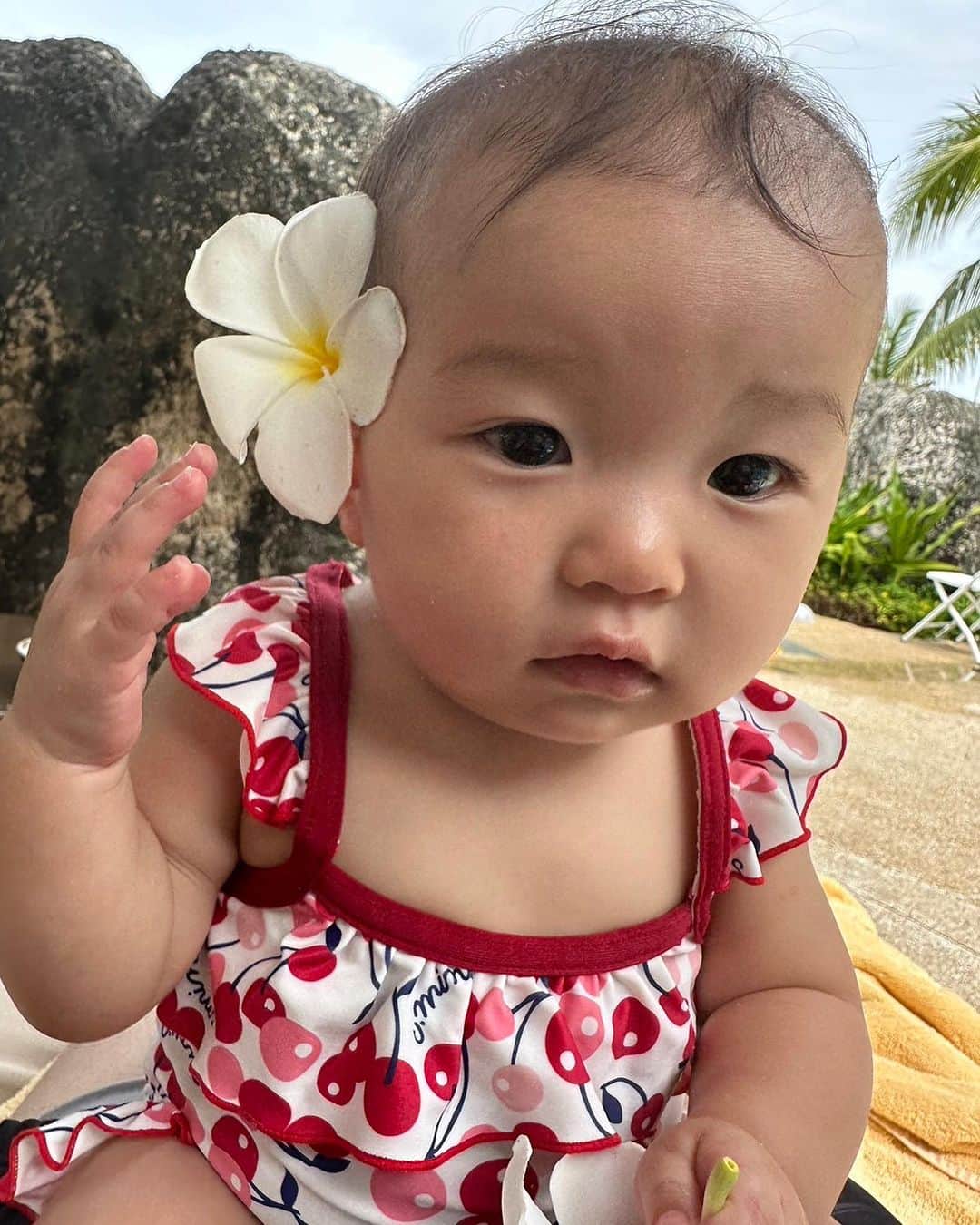 村方乃々佳さんのインスタグラム写真 - (村方乃々佳Instagram)「お花似合ってるかな😘 #村方乃々佳 #ののちゃん #ののかちゃん ...