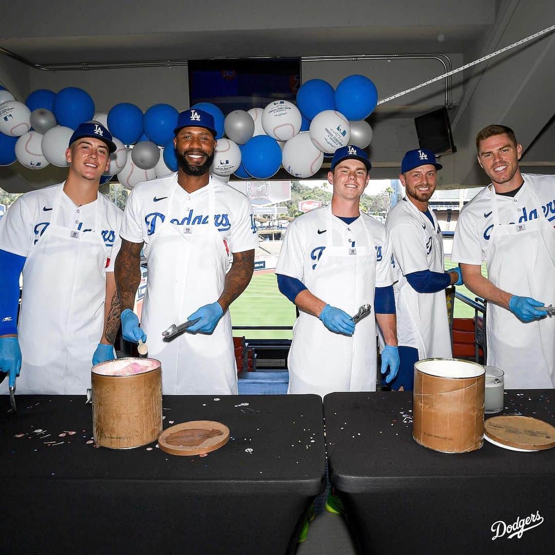 Los Angeles Dodgersさんのインスタグラム写真 - (Los Angeles DodgersInstagram)「Special guests for first place ...