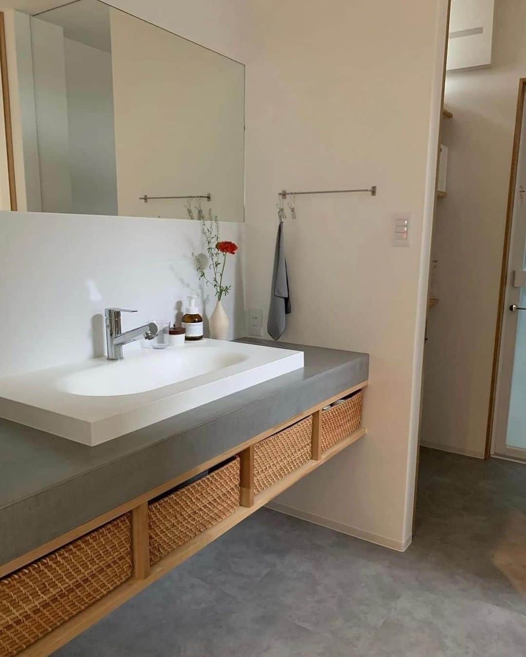 ムクリ[mukuri]さんのインスタグラム写真 - (ムクリ[mukuri]Instagram)「耐久性抜群！水だけでもキレイになるエコなお掃除クロス dailyのマルチクロス3枚セット。 水 ...