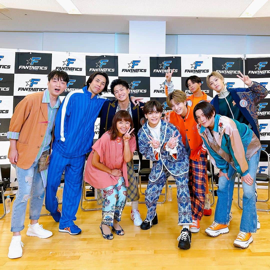 田中律子さんのインスタグラム写真 - (田中律子Instagram)「ライブステージ「BACK TO THE MEMORIES PART3」 大阪公演2日目スタート🤩 キラキラしてる ...