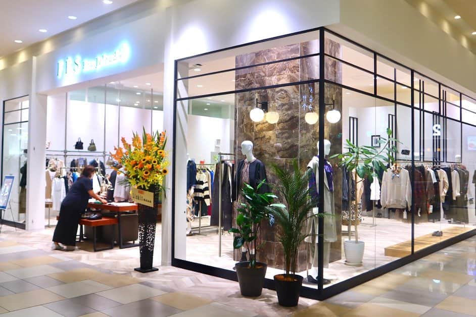 LECT レクトさんのインスタグラム写真 - (LECT レクトInstagram)「9/1 RENEWAL OPEN . レディース「FÈ S Bou Jeloud」が2F オレンジの ...