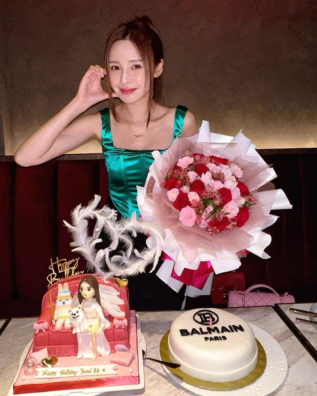 Yumi Wongさんのインスタグラム写真 - (Yumi WongInstagram)「9月1日你好🫶 嘻嘻我的生日終於過完了！謝謝大家滿滿 ...