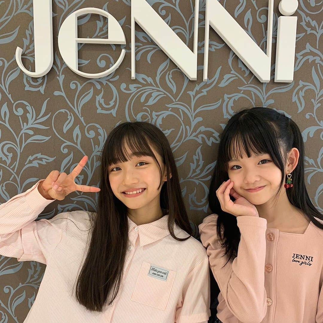 JENNI loveさんのインスタグラム写真 - (JENNI loveInstagram)「ニコ☆プチモデルの山腰理紗ちゃんと外山凛夏ちゃん ...