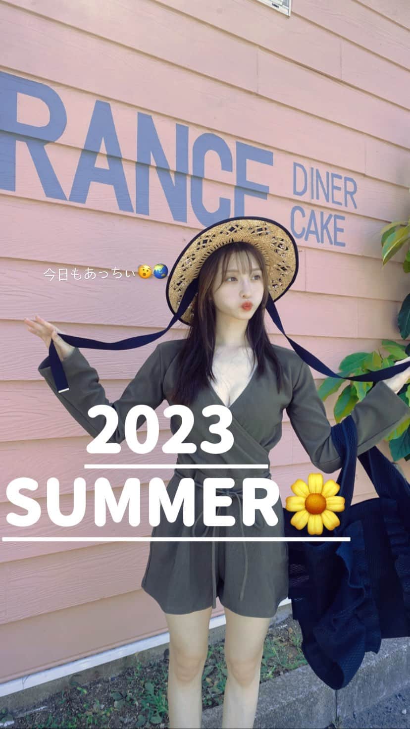 renさんのインスタグラム動画 - (renInstagram)「・ ・ 今年の夏、 夏楽しかった🧚🩵🧘🌼 ・ ・」9月2日 8時15分 - _reeen_