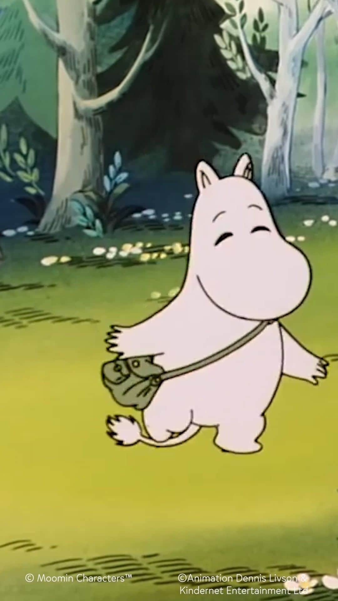 ムーミンさんのインスタグラム動画 - (ムーミンInstagram)「Good morning! 🌻 ☕️ Tag a friend to ...