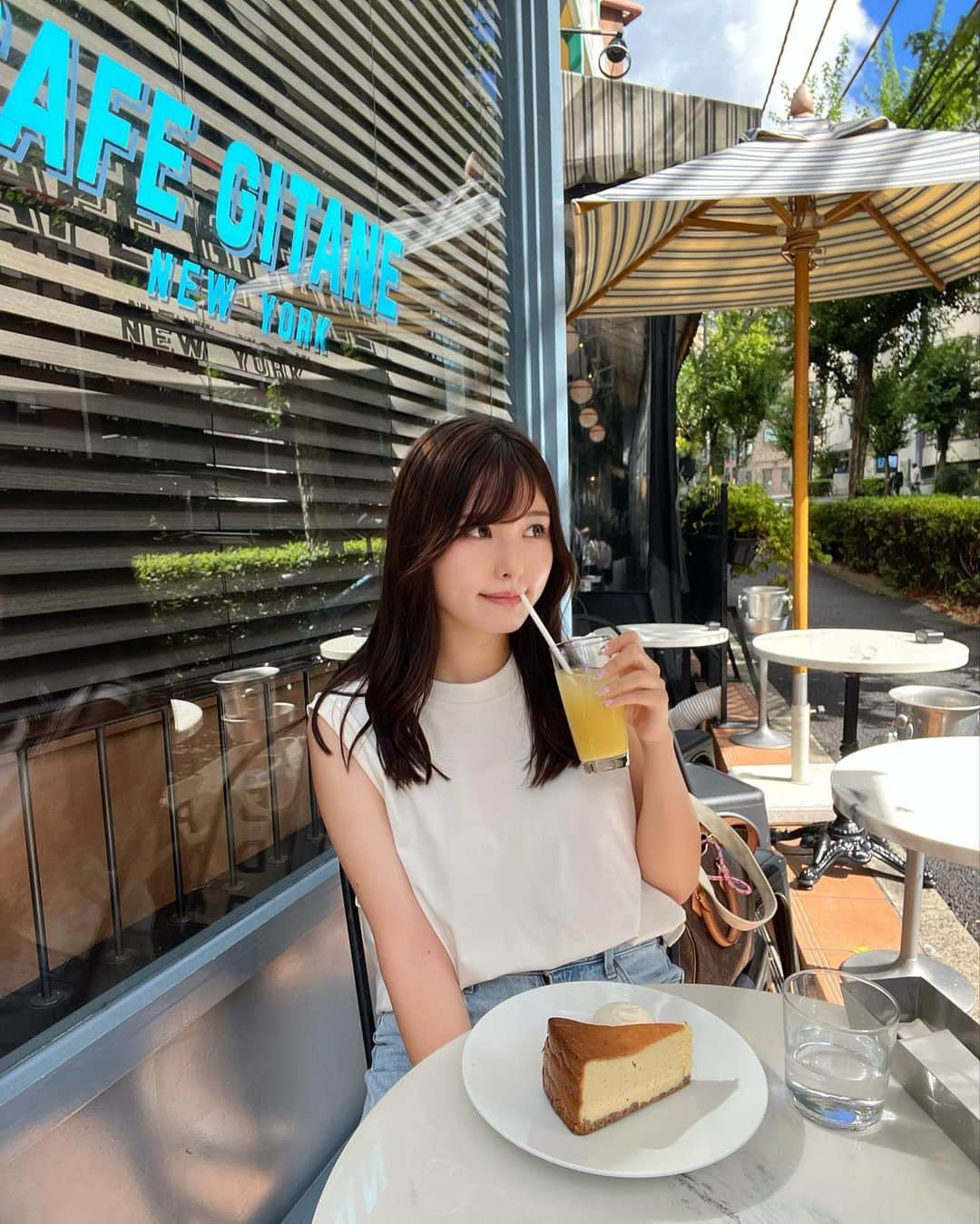 YOUKORINさんのインスタグラム写真 - (YOUKORINInstagram)「CAFE GITANE🩵 恵比寿のおしゃれカフェ🤍 チーズケーキ🧀食べ応え 抜群やった💕 #恵比寿#恵比寿 ...