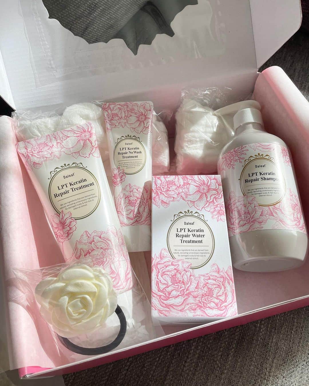 泉侑里さんのインスタグラム写真 - (泉侑里Instagram)「Dalefe×Qoo10アンバサダー 限定コラボボックス @qoo10.official @daleaf_jp ——⭐︎ ...