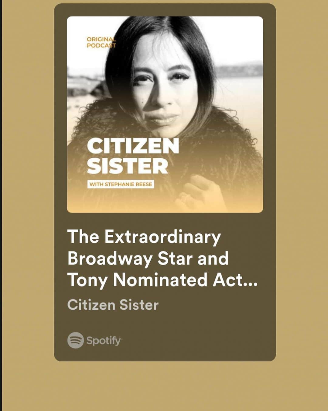 エミリー・スワローさんのインスタグラム写真 - (エミリー・スワローInstagram)「This guy. Whether he’s cradling a koala or ...